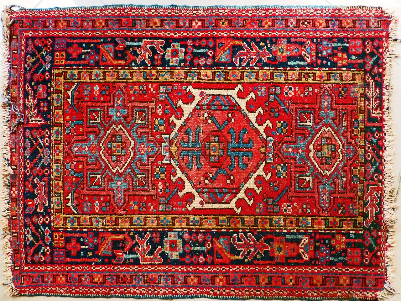 What Is the Difference between Hand-tufted Rugs and Handmade? - Bond ...